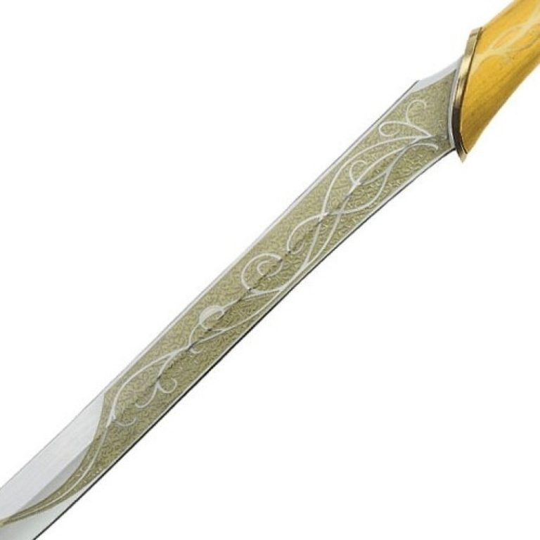 The Lord of the Rings Fighting Knives of Legolas Greenleaf Licensed ...
